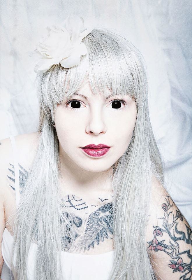 VickyV, Artista em Casting - Casting